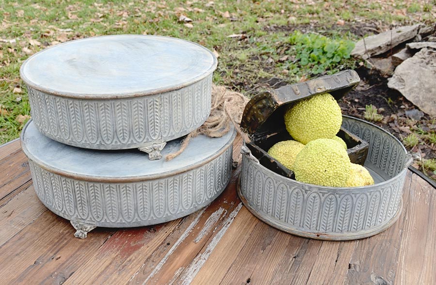 Rynx | Worn Metal Round Risers, Set of 3